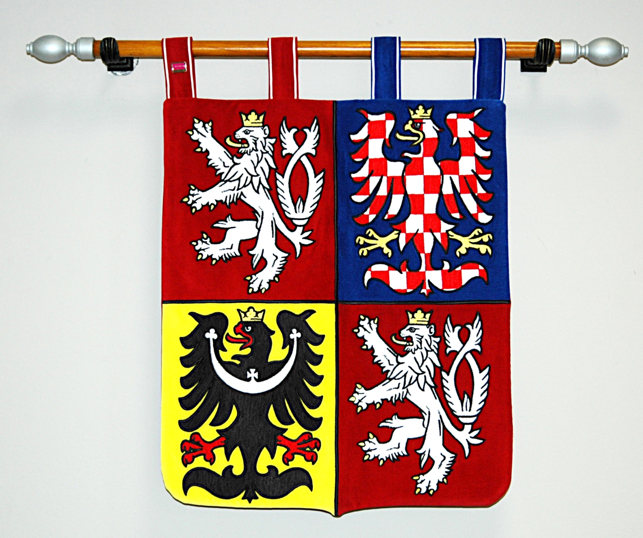 Embroidered banners of arms | Alerion